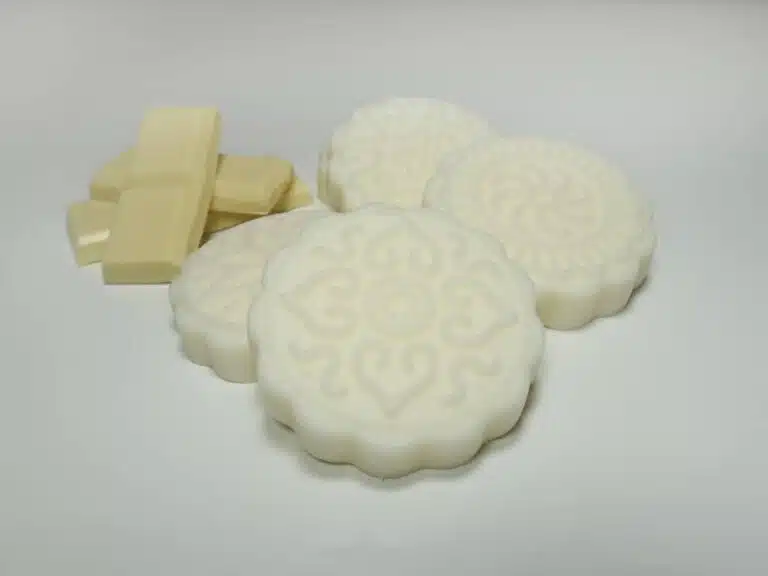 3 Simple DIY Lotion Bar Recipes With Beeswax