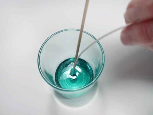 How To Make Gel Candles With Embeds